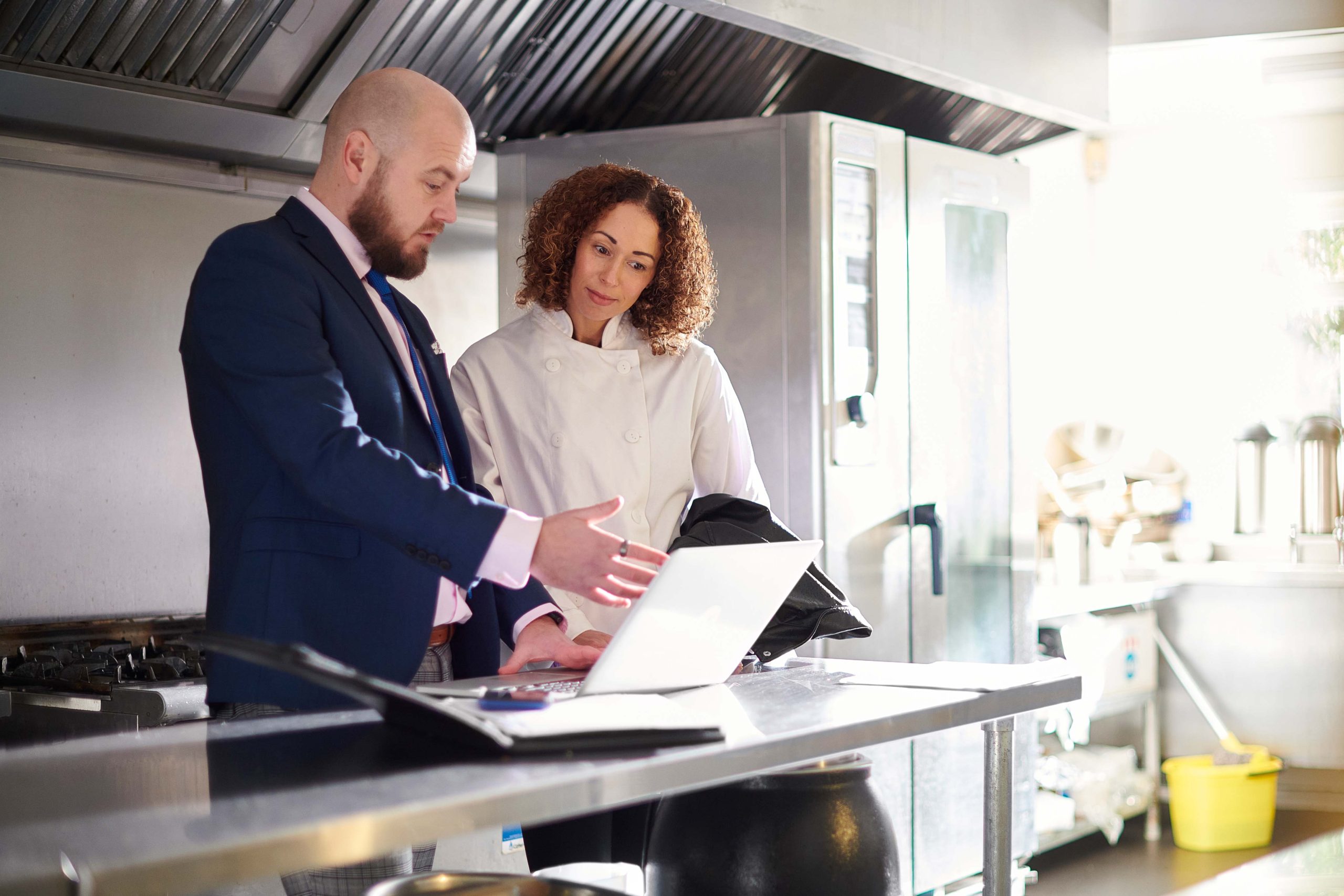 Why Small Businesses Thrive When They Go Local: The Power of Community ...
